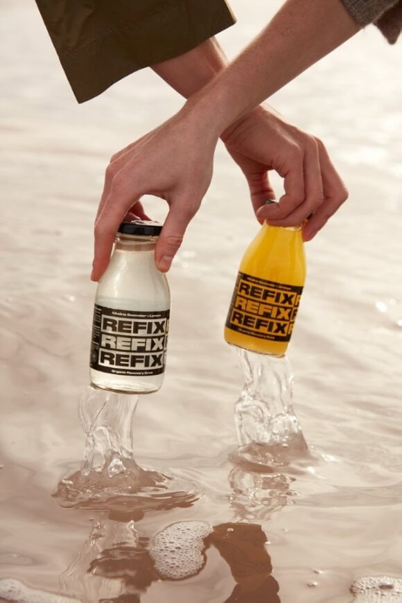 REFIX LA BEBIDA CON AGUA DE MAR LANZA UNA CAMPAÑA CON EL AGUA DE MADRIZ ...